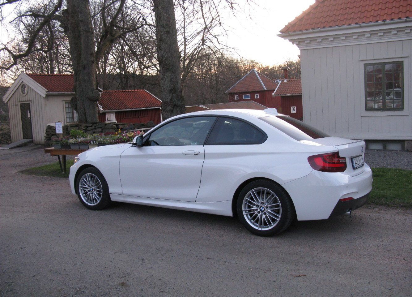 BMW 2 Series technical specifications and fuel economy